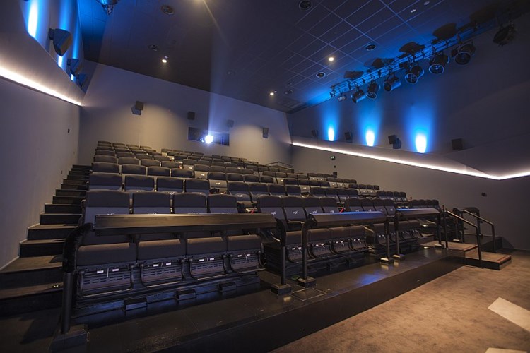 4DX format - oseti film svim čulima | CineStar